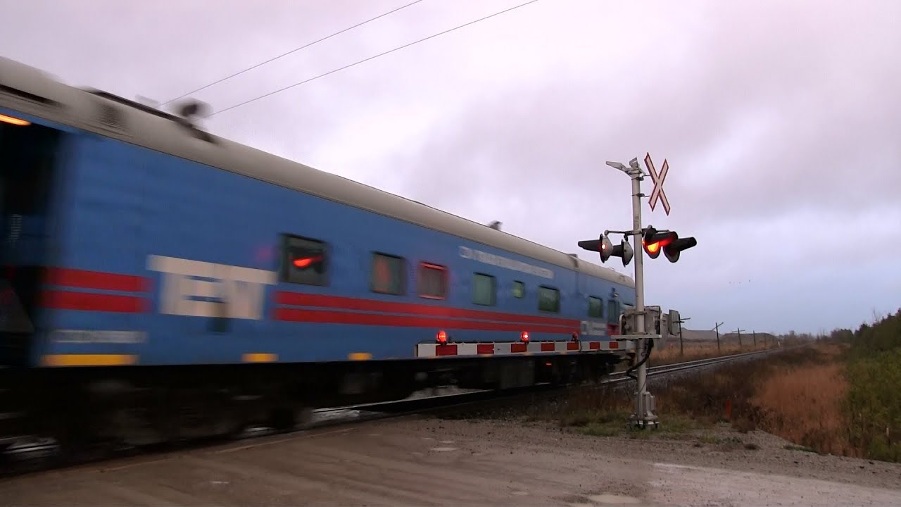 TEST TRAIN! CN 4018 at Brechin (02NOV2013) - YouTube