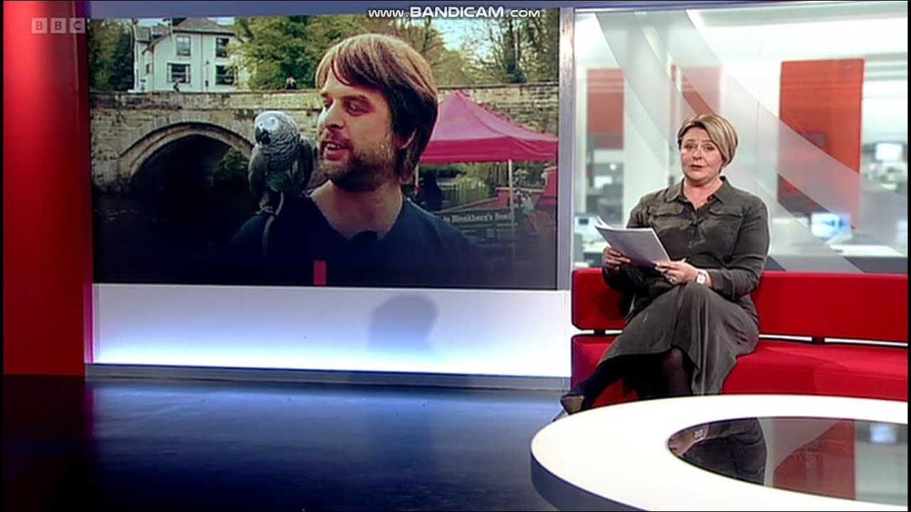 Carol Malia - Black Tights & Heels - 27/4/22 - YouTube