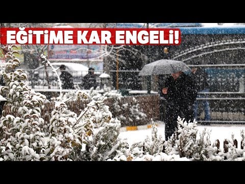 Van’da Kar Yağışı...Uçak Seferleri İptal Edilirken, Bahçesaray’da da Okullar Tatil Edildi