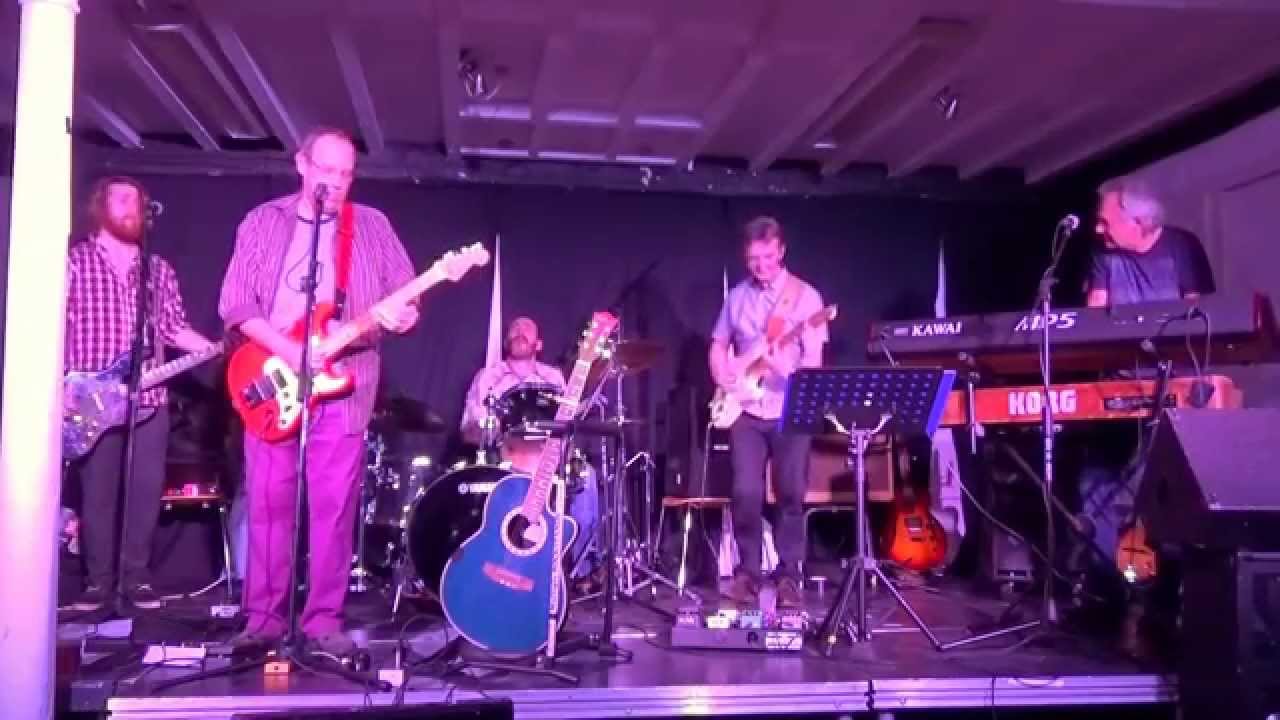 The Dave Kelly Band play Dust My Blues - YouTube