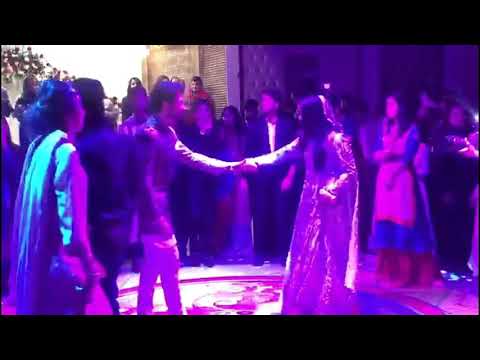 Ye Jo Halka Halka Surror Romantic Couple ||Whatsapp status 2018|Romantic|Dance|TikTok 2018 |Weding