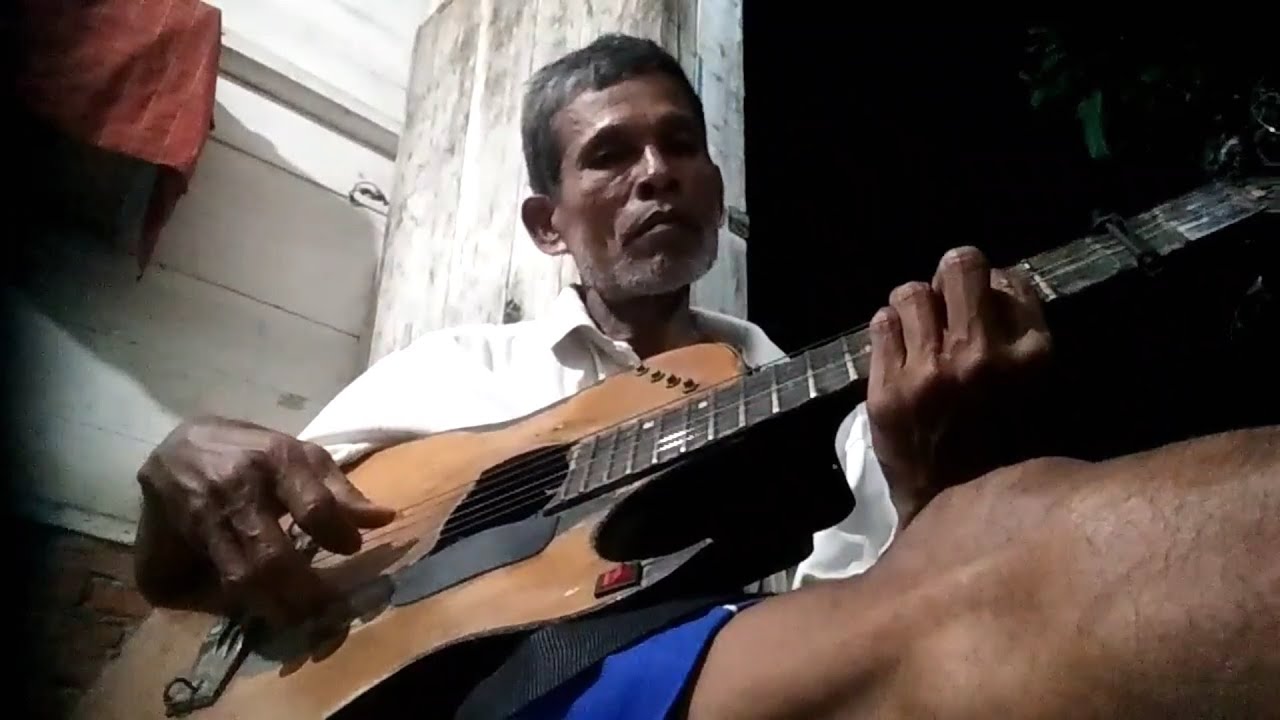 Instrumen Gitar Clasik Pengamen Tua - YouTube