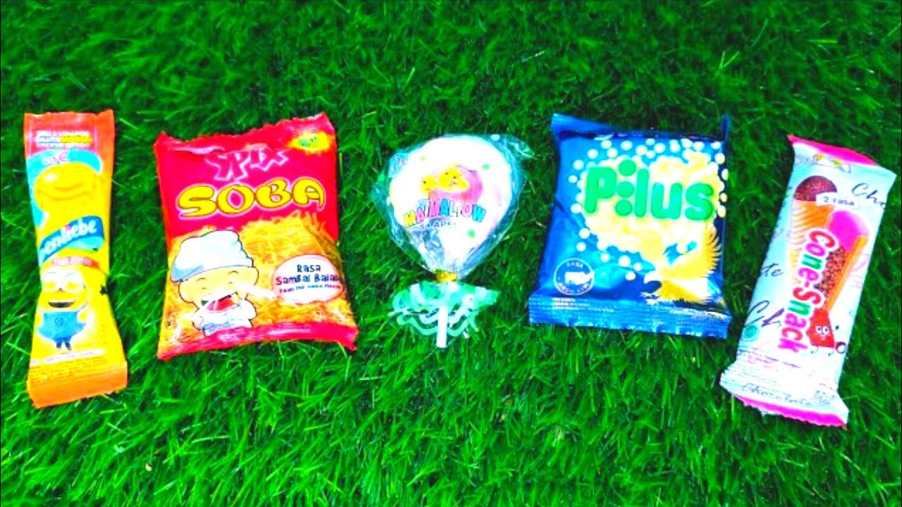 Banyak makanan permen yupi, bebek,kuda,permen,kuda poni,eskrim susu ...