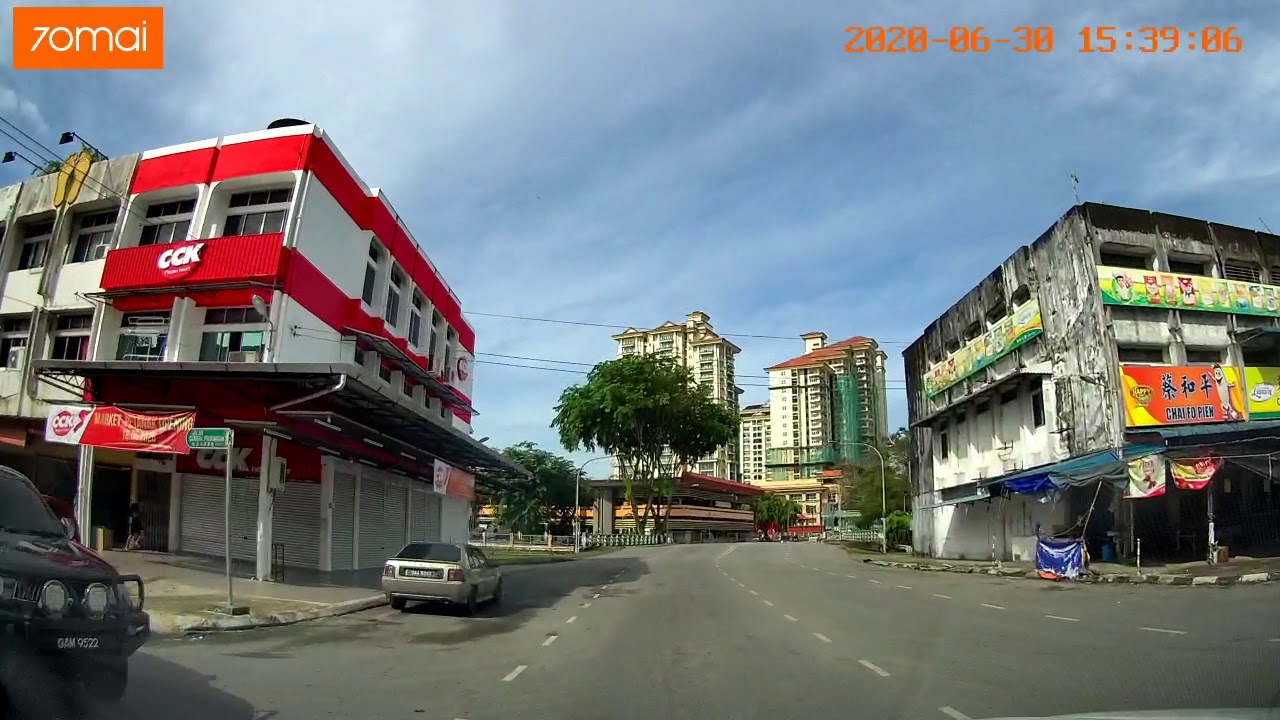 Driving around in Kuching - YouTube