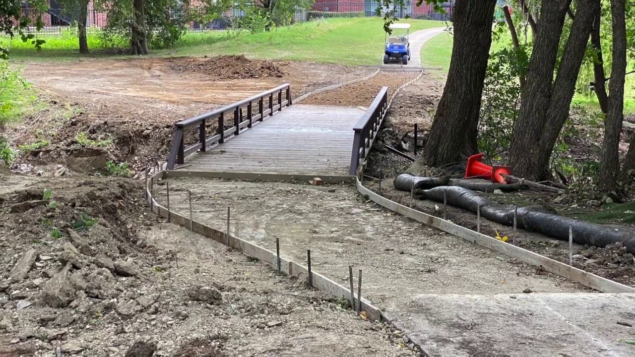 Fusion Golf - Links Bridge Installation - YouTube