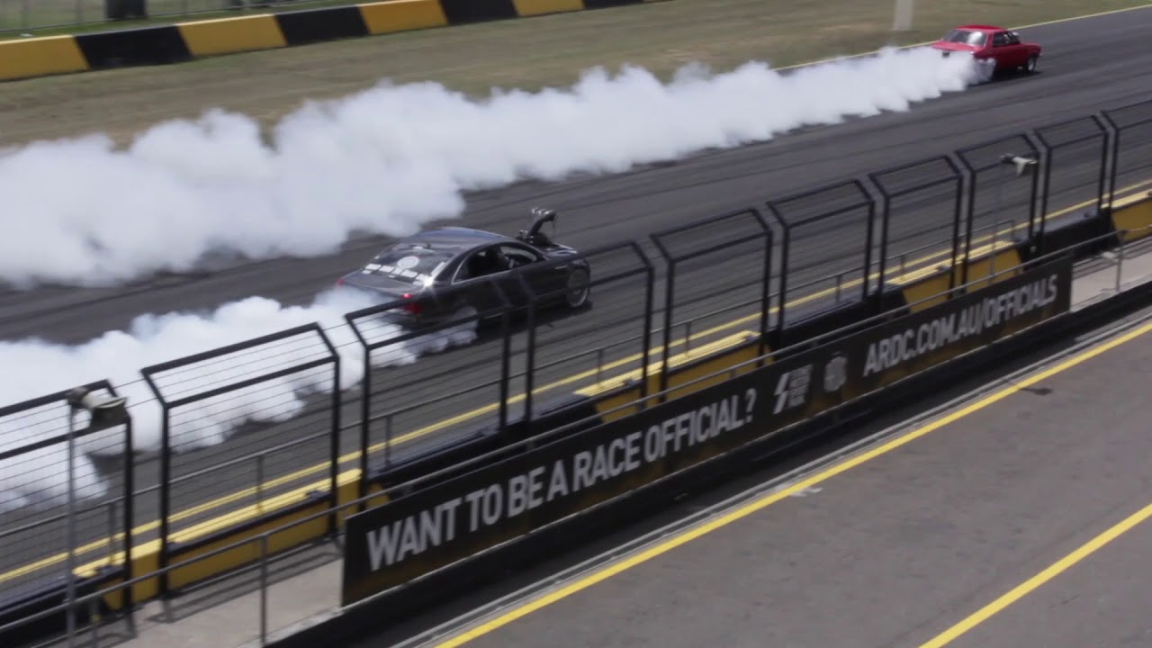 Australian Power skids at streetmachine Super Nats - YouTube