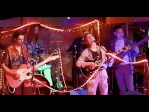 Magilo - Tired (Live at Sunnbolt) - YouTube