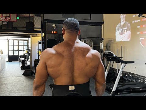 My Back Has Gotten Extremely Thick After Deadlifting 661 lbs for 72 ...