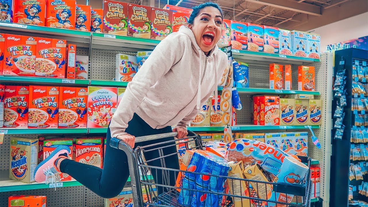 Types of People At The Grocery Store - YouTube