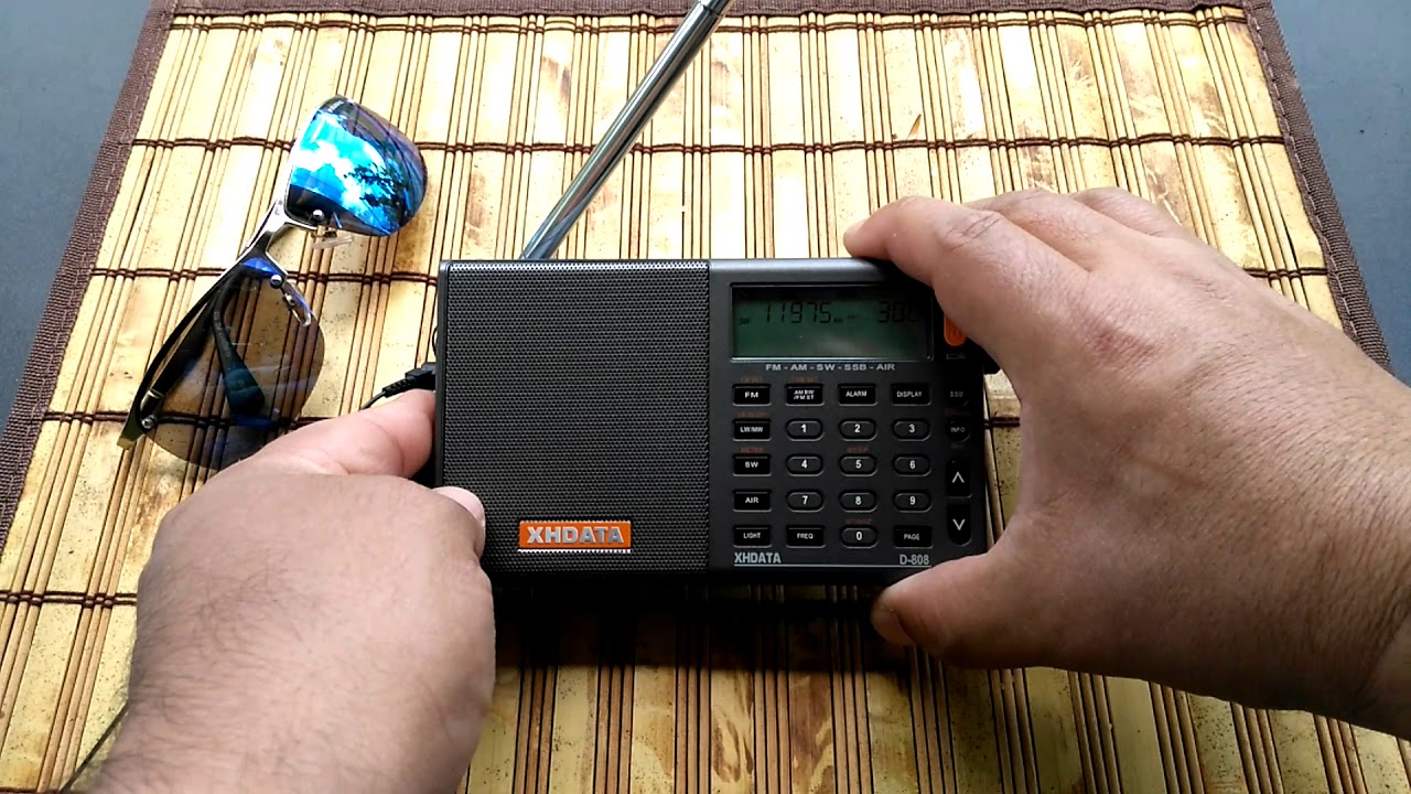 XHDATA D-808 LW/MW/FM/SW/SSB/Airband Radio - Shortwave broadcast of ...