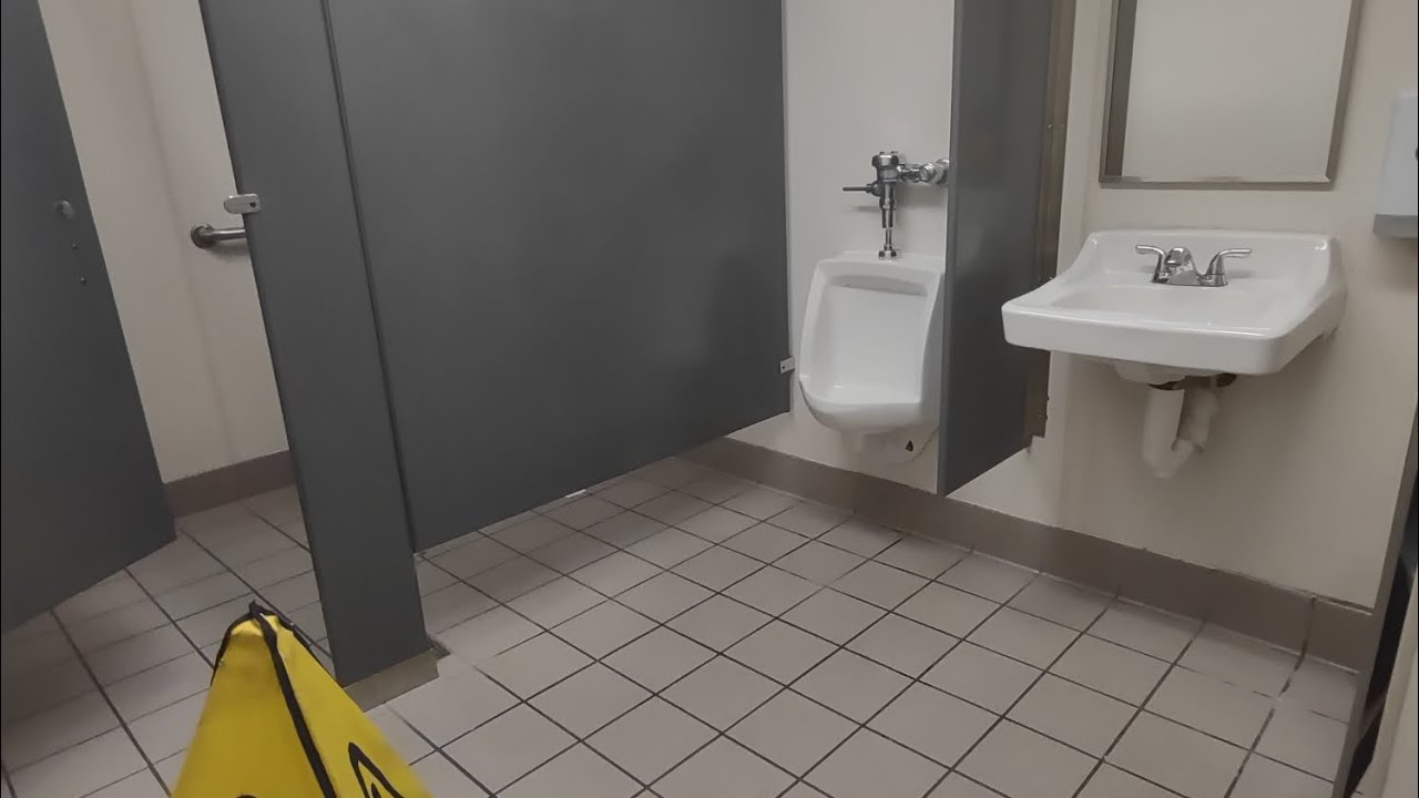 Walgreens men's restroom - YouTube