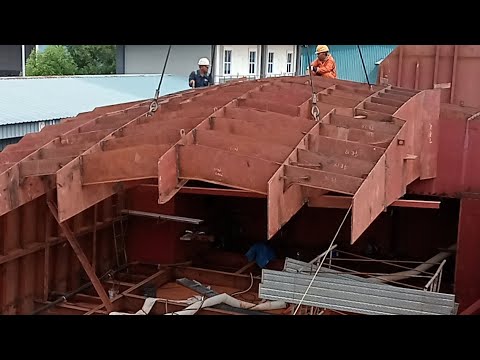 ERECTION ENGINE GIRDER TUG BOAT - YouTube