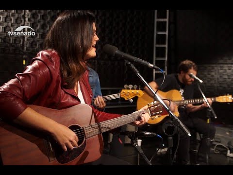 Cantora e compositora, Daniela Firme construiu carreira sólida em ...