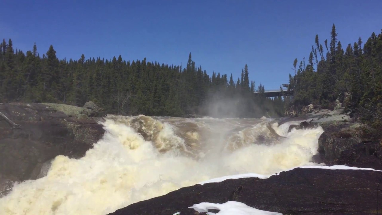 Côte-Nord - Chute Manitou - YouTube