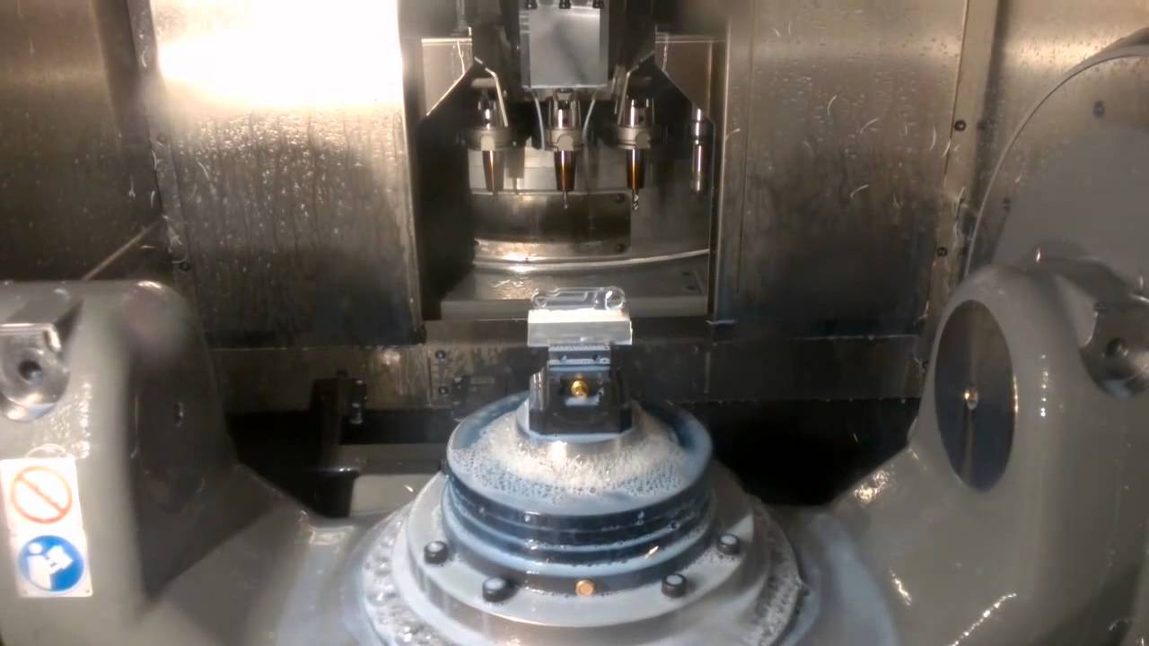 Hermle C12 - YouTube