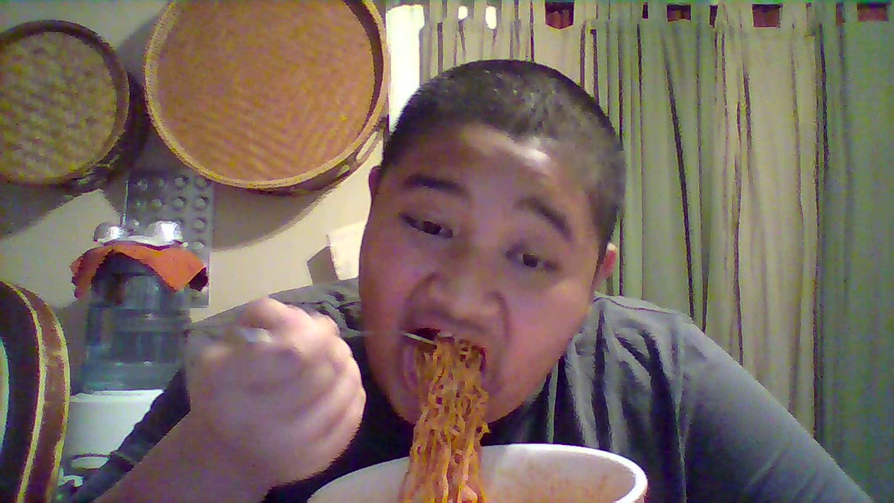 2 BAGS OF KOREAN FIRE NOODLES!!! FAIL! - YouTube