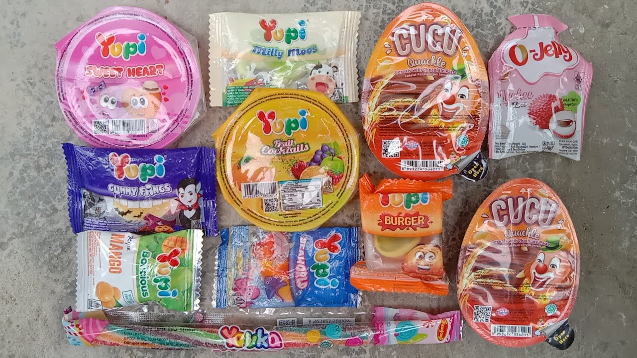 Hunting jajan permen yupi stroberi,blackberry, jelly cone,gummy, warna ...