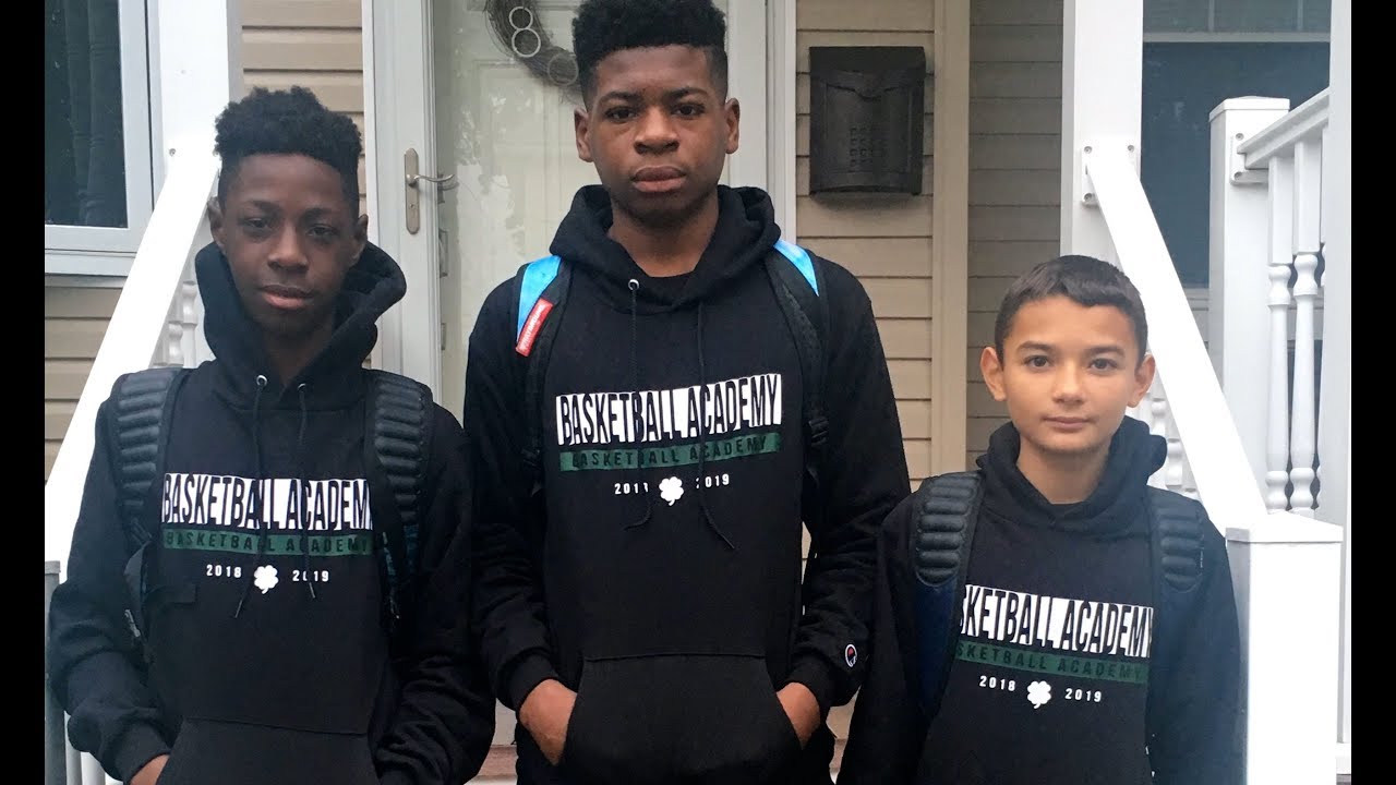 Three SI teens commute daily to live their basketball dream - YouTube