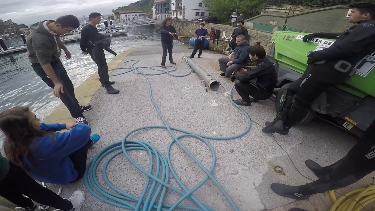 underwater dredging - YouTube