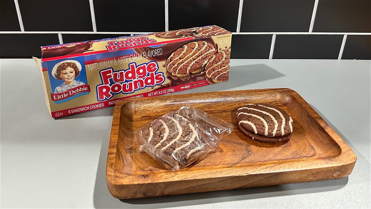 Little Debbie Fudge Rounds - Individually Wrapped Snacks - YouTube