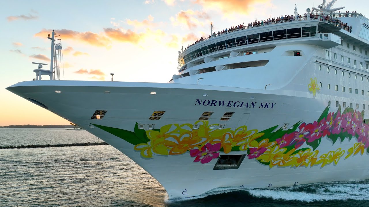 NCL Sky making her way out of Miami - 4k - YouTube