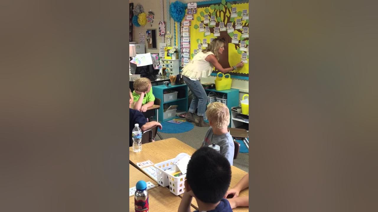 Whole Brain Teaching 2nd grade - YouTube