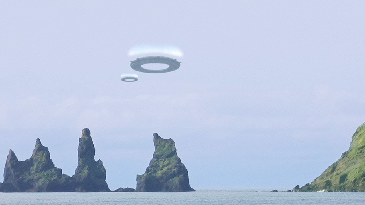 Ring-shaped UFOS in ICELAND (CGI) - YouTube
