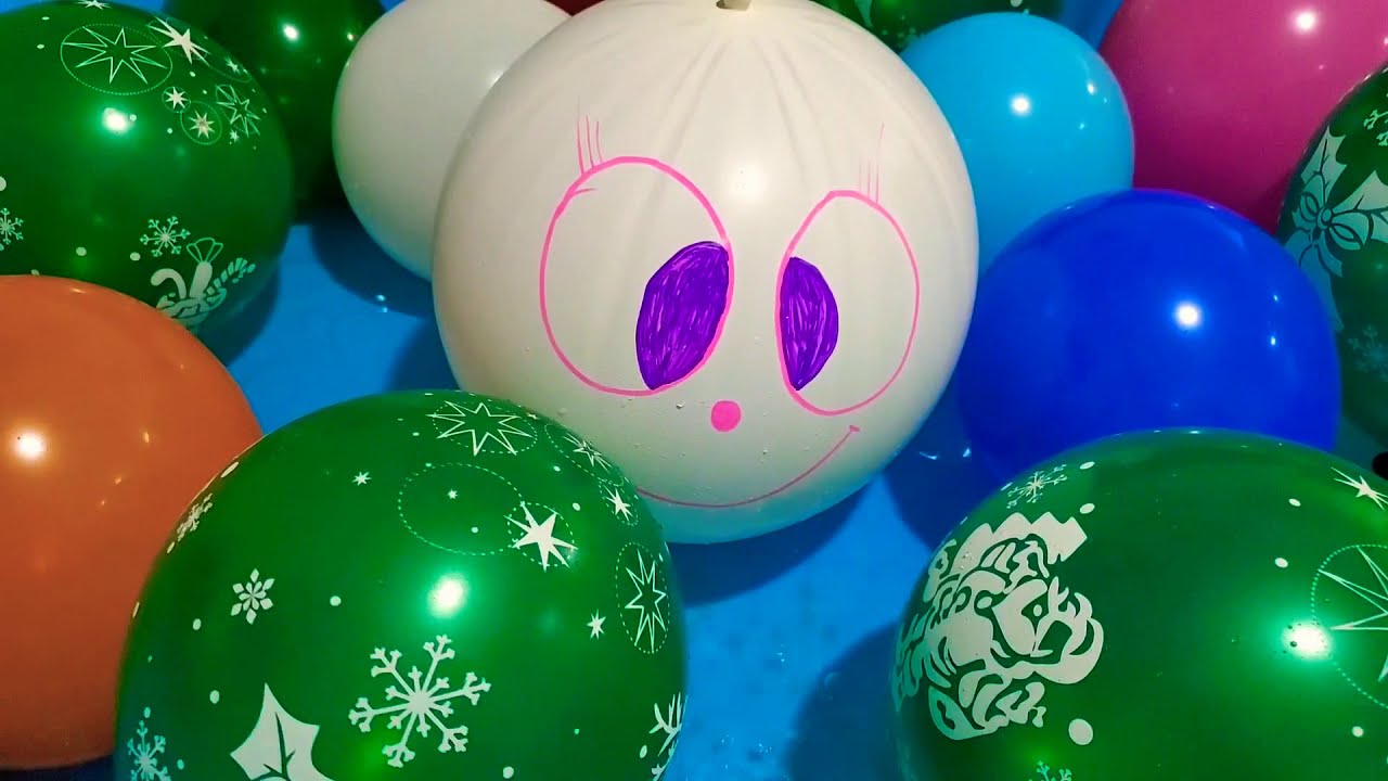 FUN CHRISTMAS AND ORBEEZ BALLOON POPPING!!! - YouTube