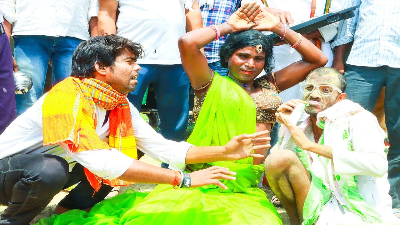 गांव में आइल नाच चिरकुटवा कइलश नागिन धुन पर फाड़ू डांस Chirkut Baba Ke ...