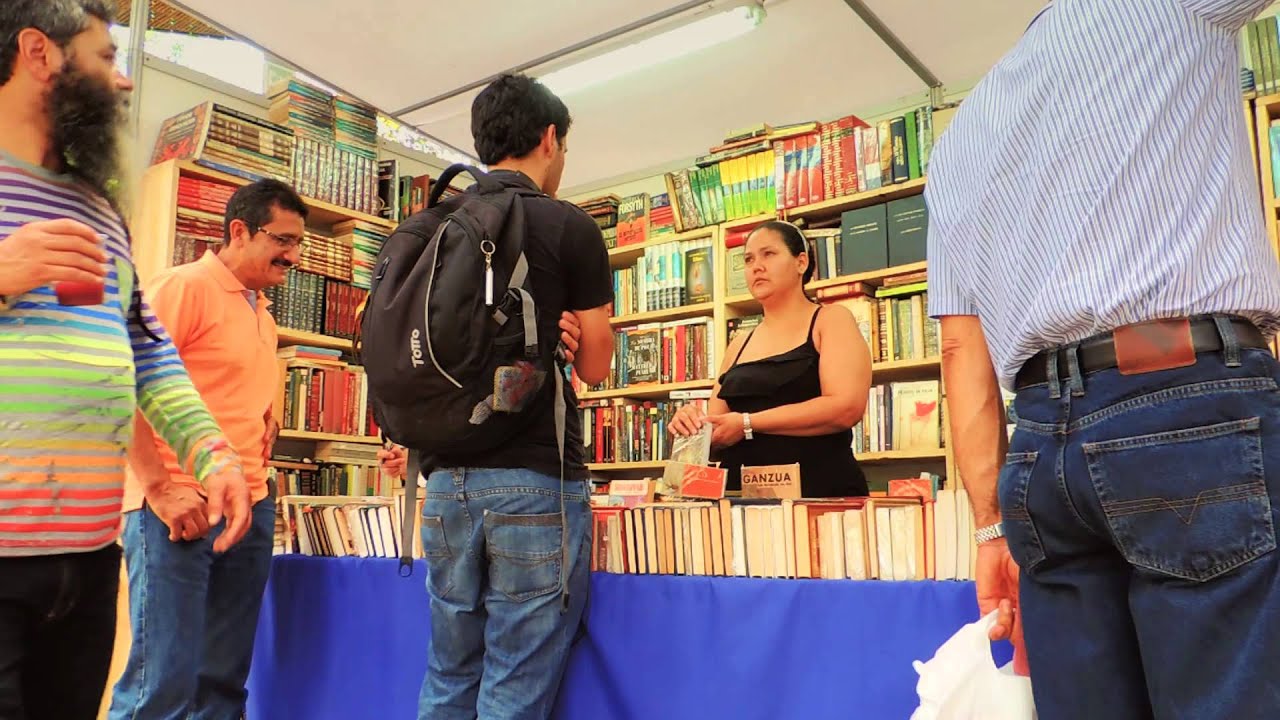 #10739, Personas comprando libros [Efecto], Libros y educación - YouTube