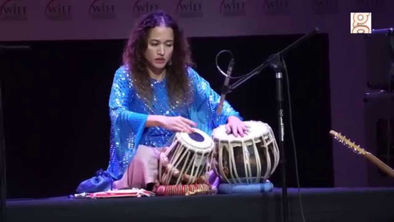 Mocafest 2015: Suphala bermain tabla solo - YouTube
