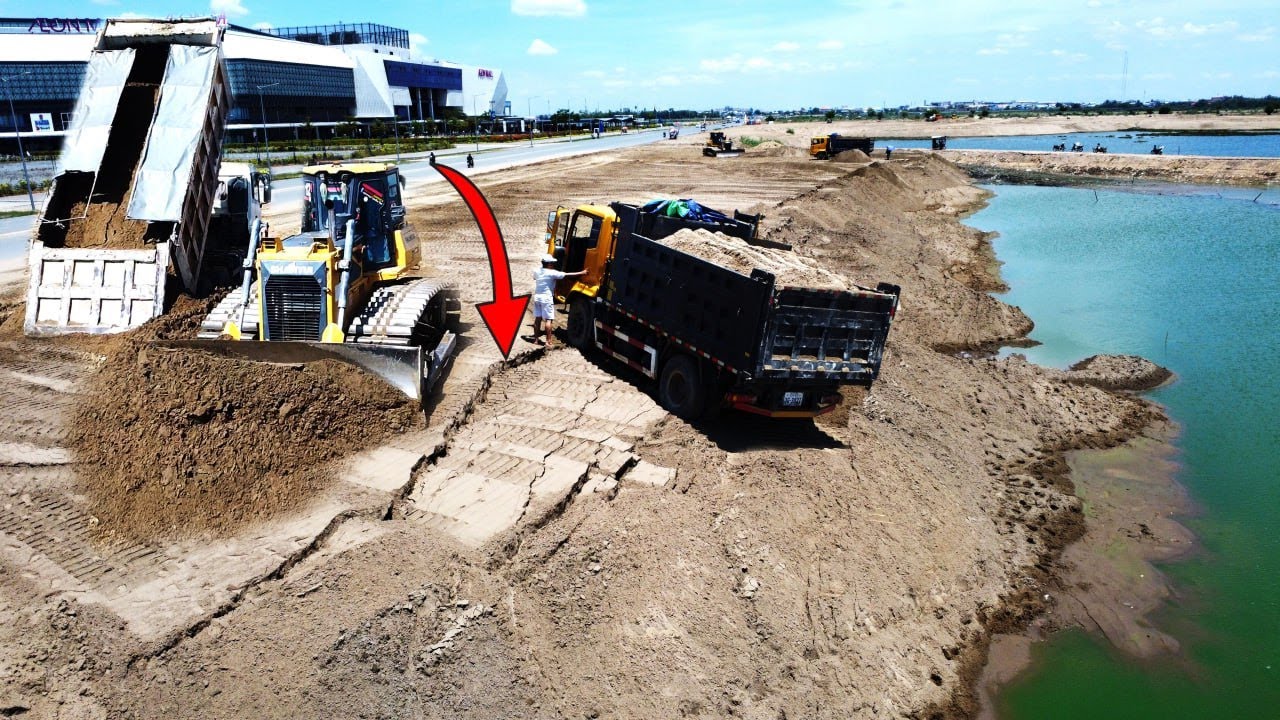 Watch These GIANT Machines Shape an Entire Lake! - YouTube
