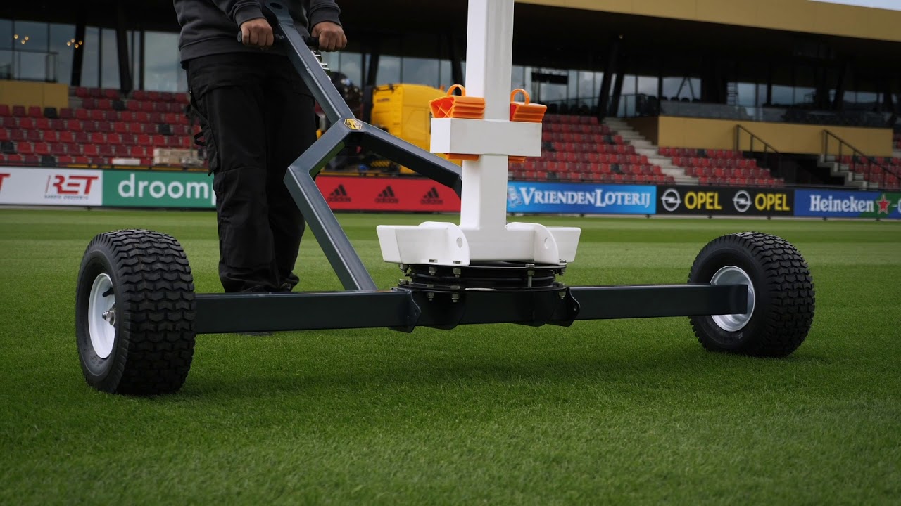 SGL BU50: grow lights for sports clubs with limited budgets - YouTube