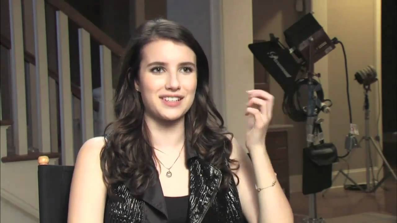 Scream 4 Interview - Emma Roberts - YouTube
