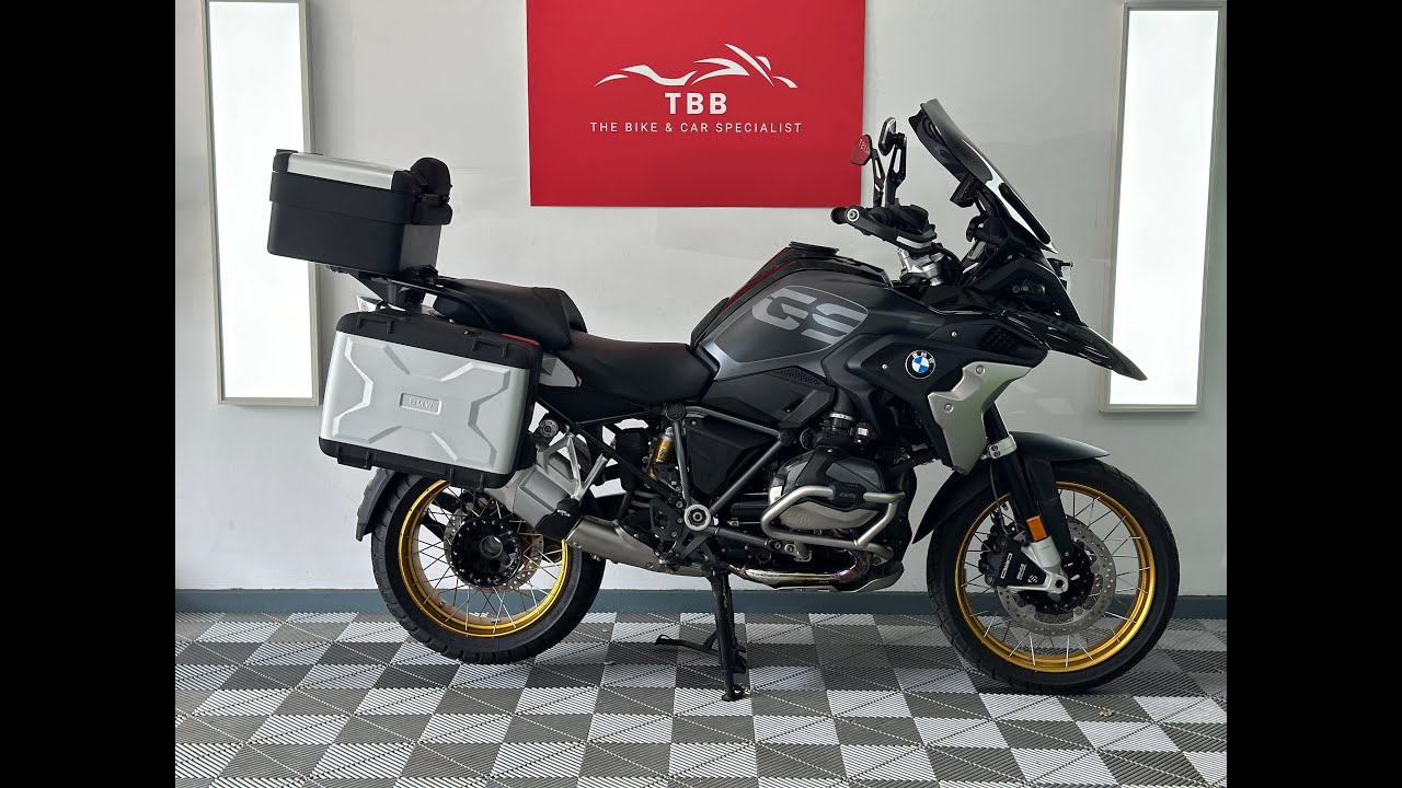 BMW R1250GS TE Triple Black 2021 5500 miles - YouTube