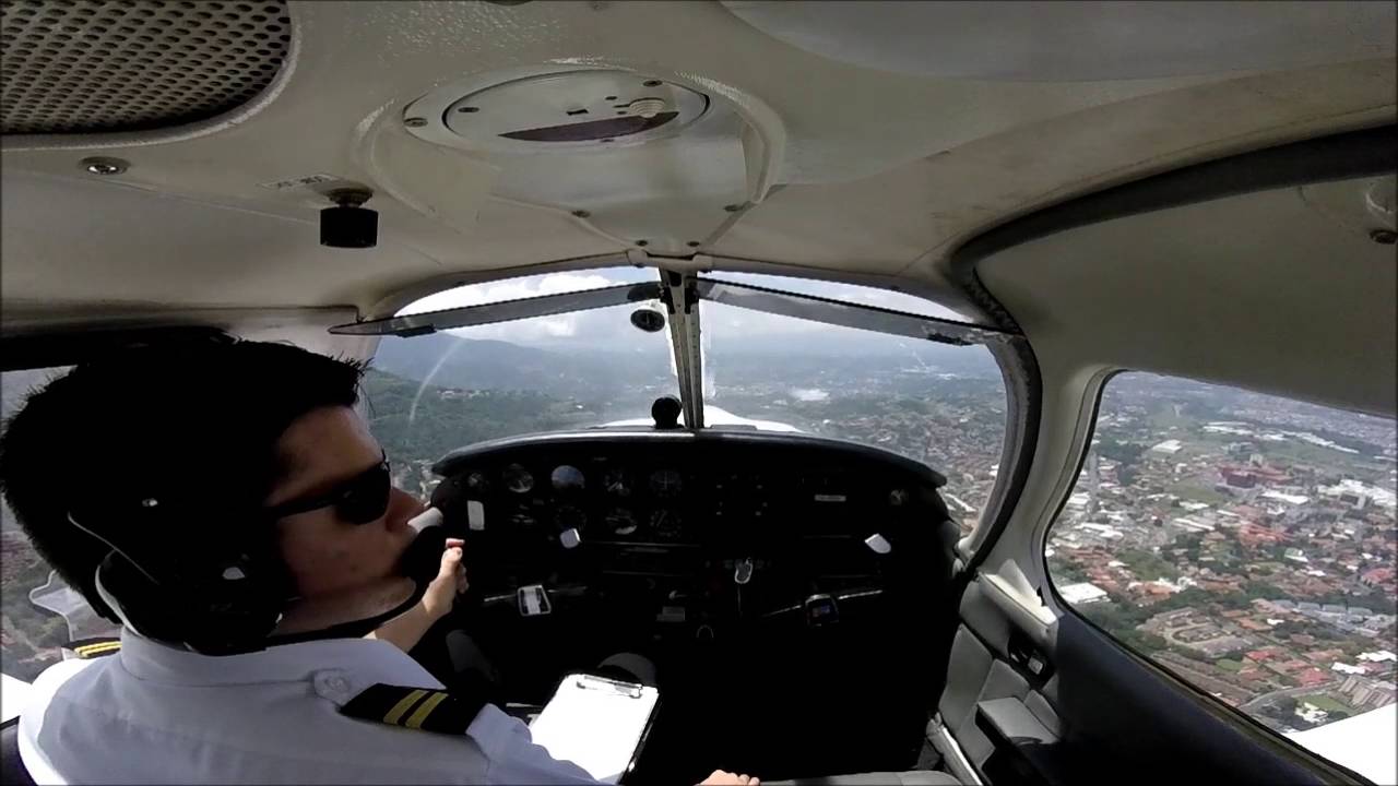 MRPV Solo Traffic Pattern - YouTube