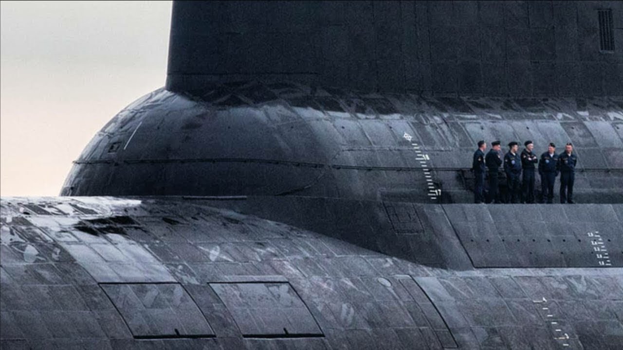 The colossal giant: The largest submarine ever Engineered #TyphoonClass ...