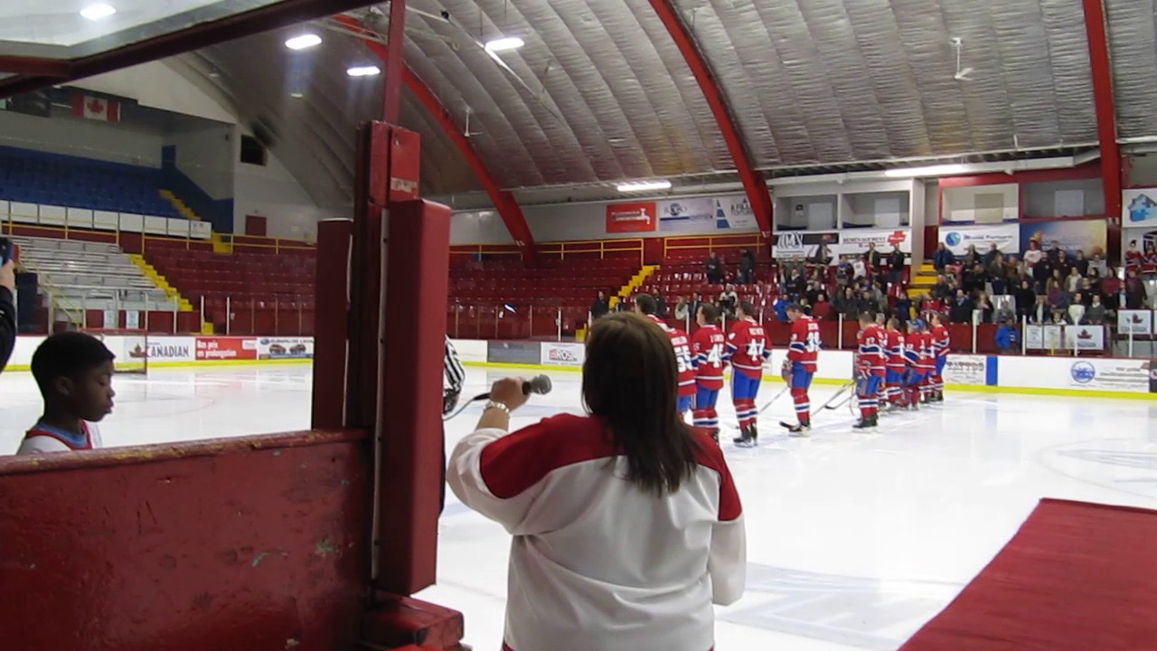 Hymne National Canadien avec France Nadeau - YouTube