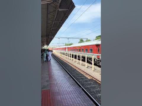 MADGON COIMBATORE SPECIAL TRAIN | COIMBATORE EXPRESS IN KANNUR RAILWAY STATION#madgon#coimbatore ...