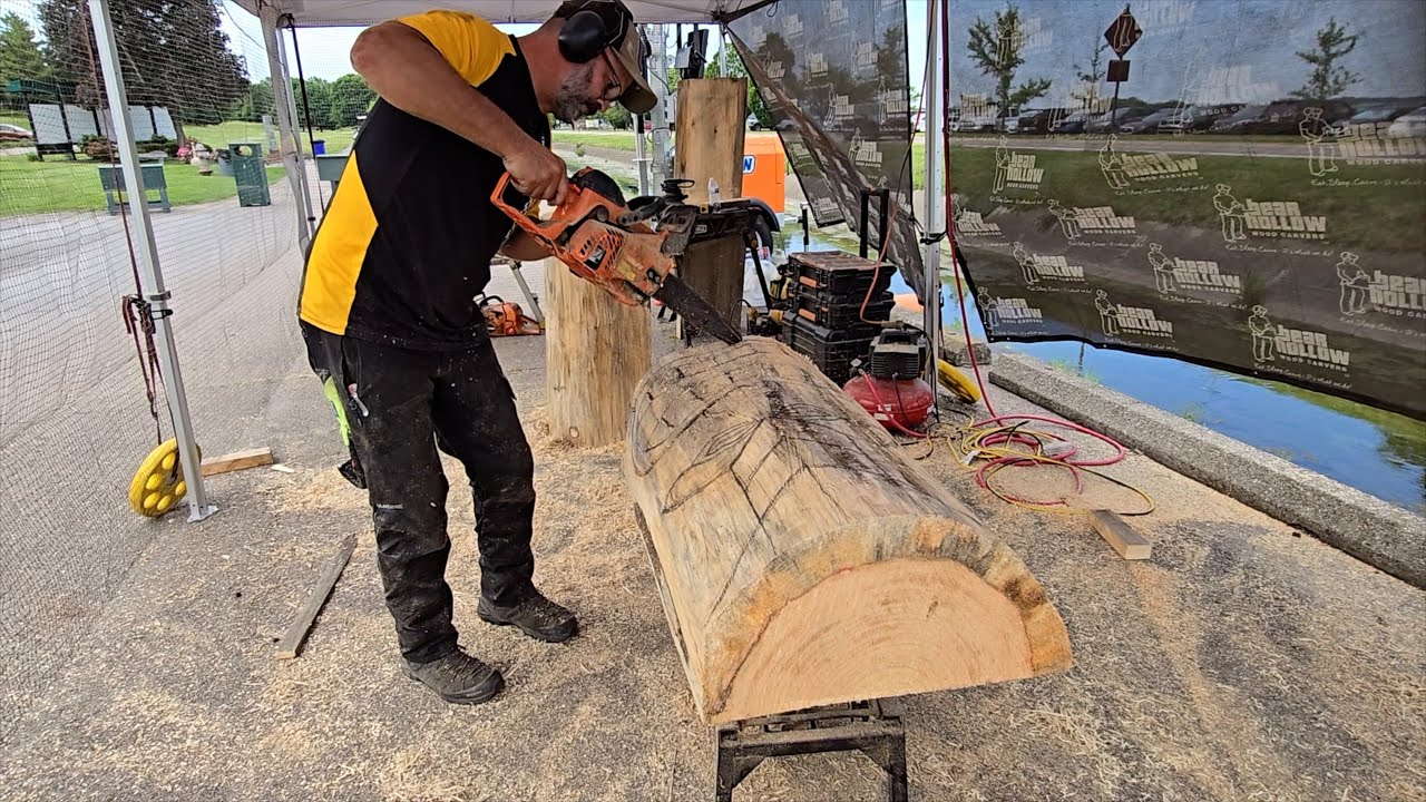 Mesmerizing Chainsaw Carving: Jason Emmons Creates Stunning Art at ...