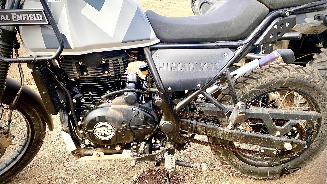 Royal Enfield Himalayan Chain Lube and Gas Leak / Cleaning the bike ...