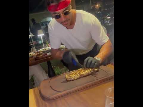 Mykonos Salt Bae | Nusret - YouTube