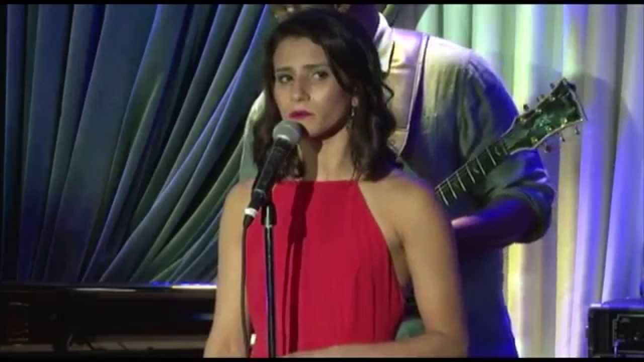 Lael Summer performing "Make You Whole" - YouTube