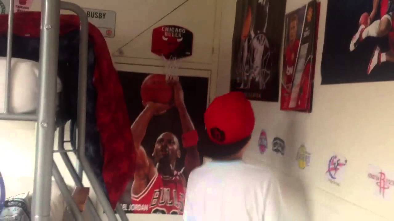 Bedroom basketball mess around - YouTube