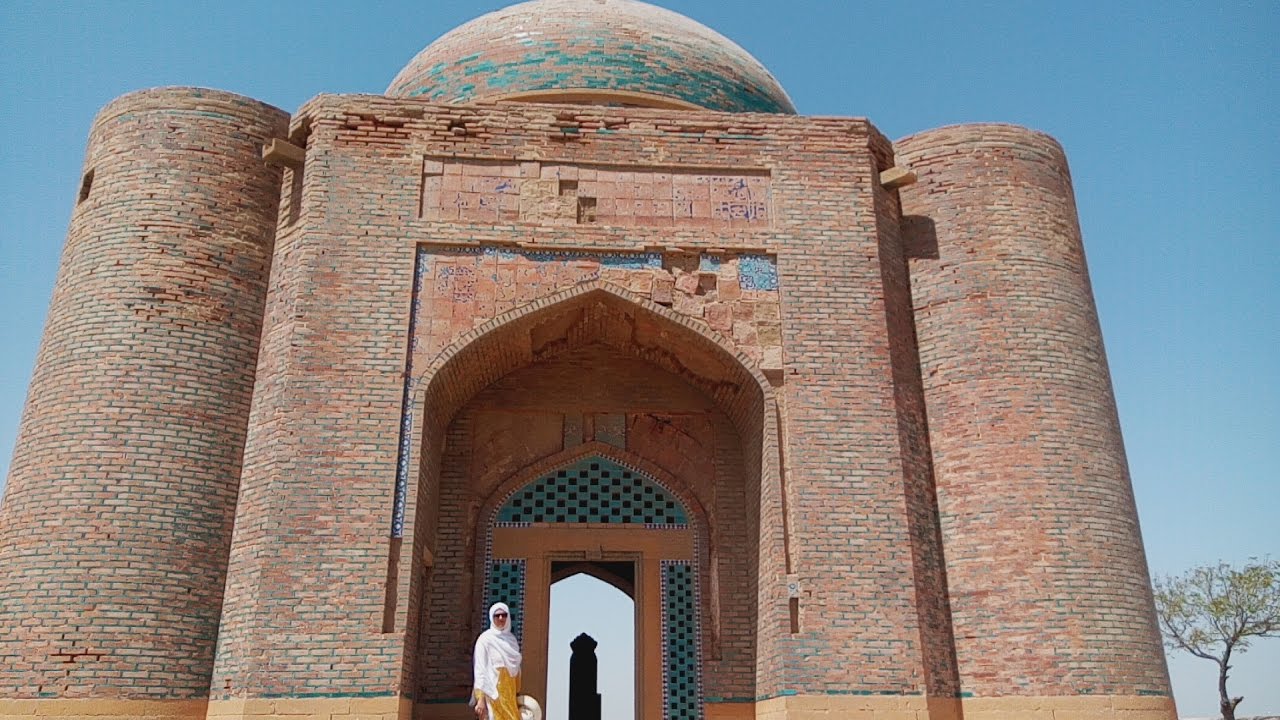 A Trip to Banbhore Windmills, Mahri Kotari Sanctuary and Makli tombs ...