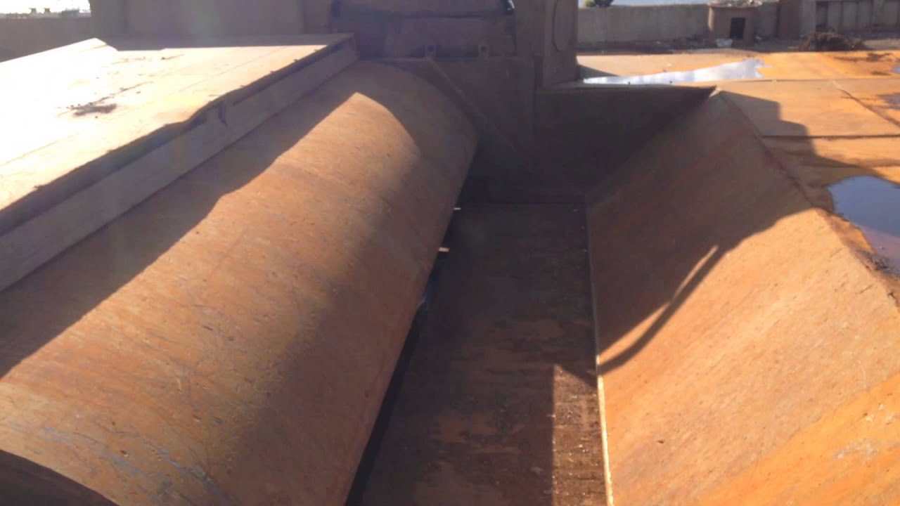 SOLD: Metso Lindemann EC1240 - 1250T scrap shear (1) - YouTube