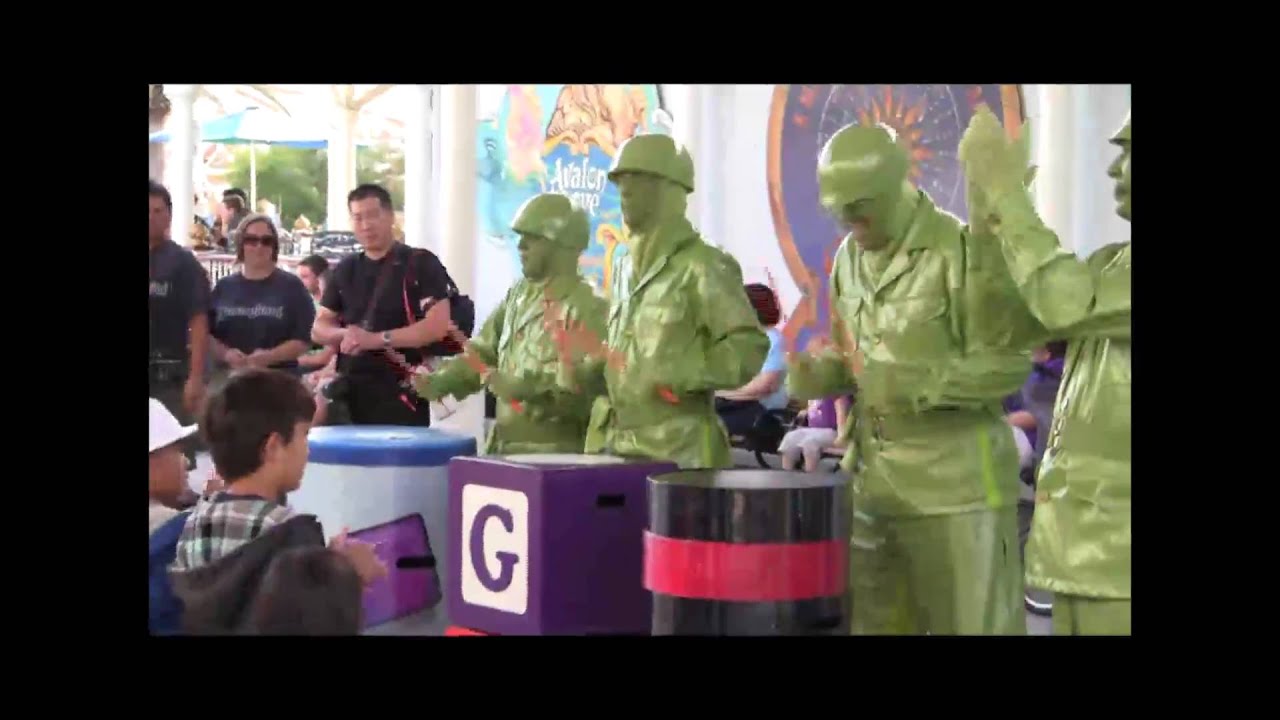 Green Army Men Toy Story Show at Disneyland - YouTube
