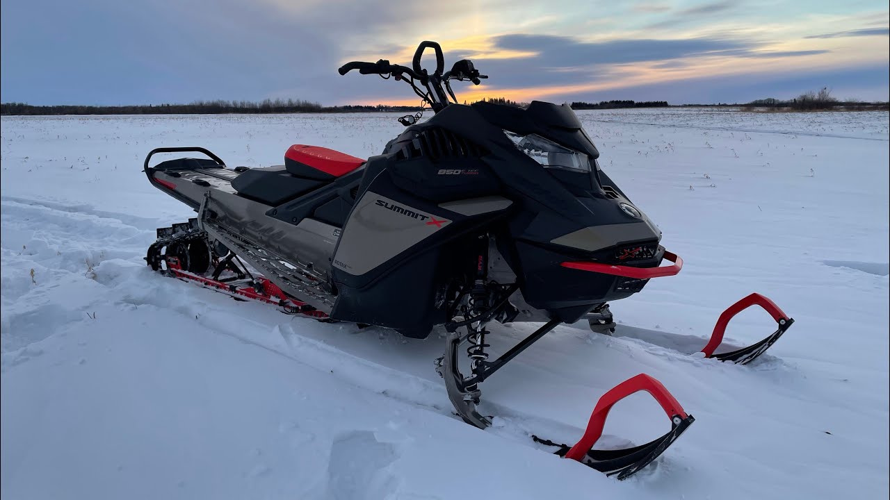 2022 Skidoo Summit X Expert Turbo - YouTube