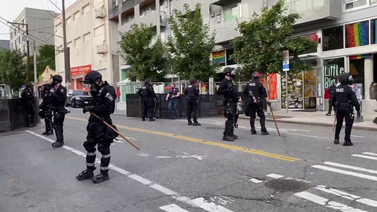 Monday June 8, 2020 - Police force on Capitol Hill just before vacating ...
