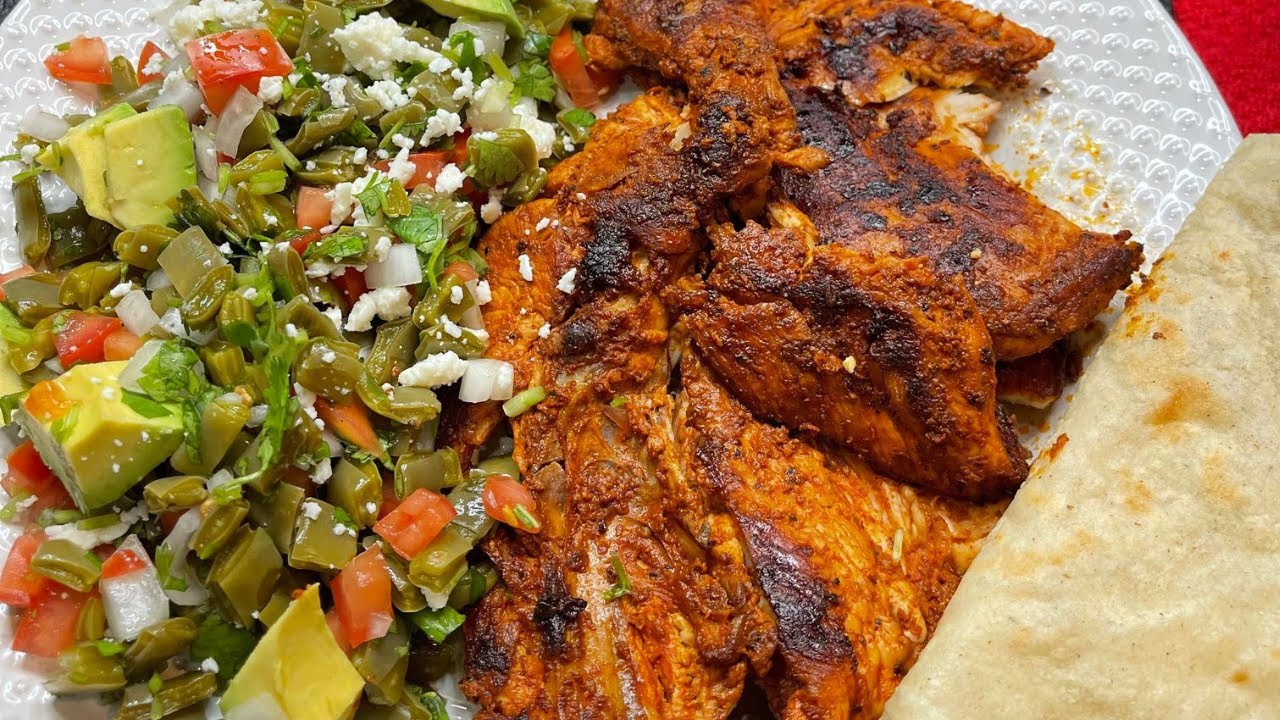Cómo Hacer Pechuga Enchilada y Rica Ensalada De Nopal Bien Sabrosa ...
